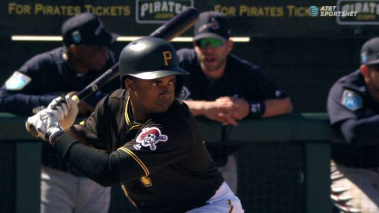 Juan Soto da doble, Pablo Reyes empuja y Hanley Ramirezanota | Licey.com