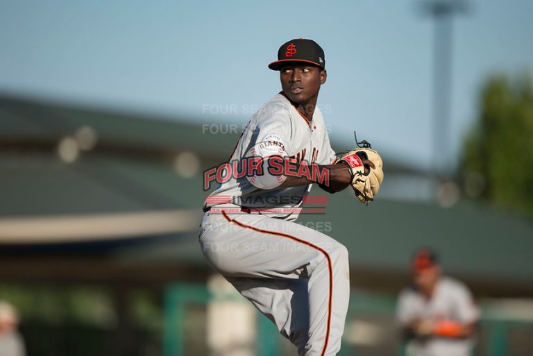 Yermín da 5 sencillos, 14 juegos con hits; Sandro Cabrera gana, Tavárez ...