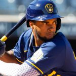 PABLO REYES CONECTA DOBLE EN VICTORIA DE CERVECEROS | Licey.com