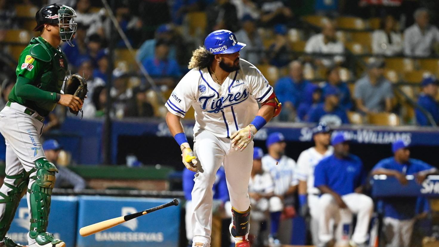 Alfaro a la ofensiva y Valdez en el box conducen a Licey contra ...
