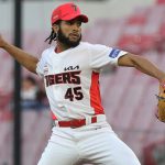 Adonis Medina lanza en grande en la KBO | Licey.com