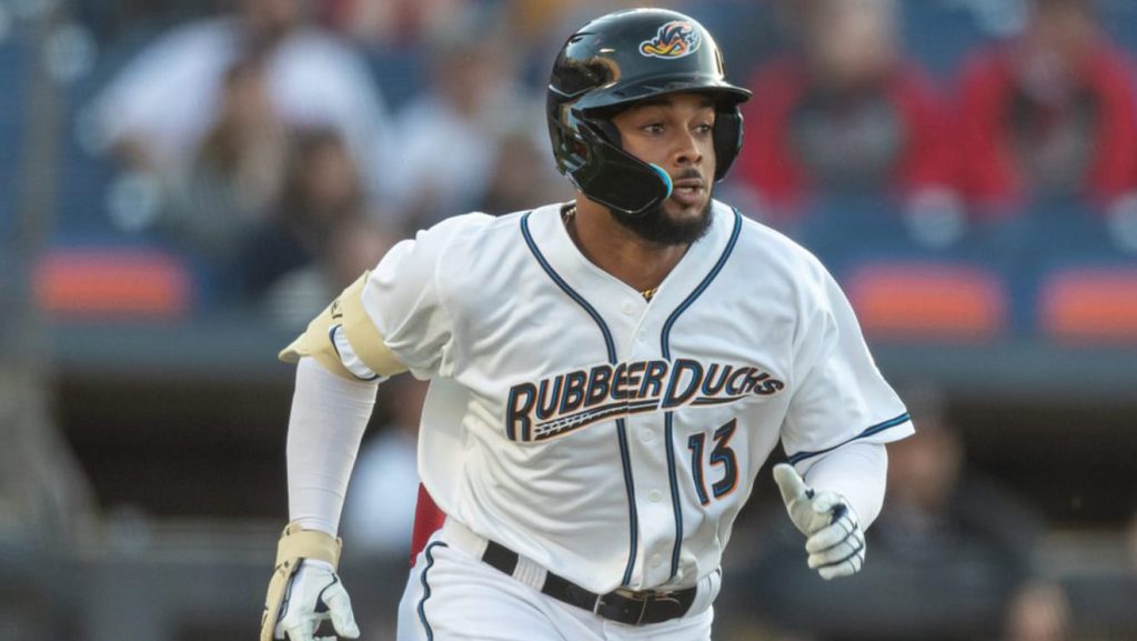 Valera da Hr. Cornielle poncha a nueve, Núñez, 45 robos | Licey.com