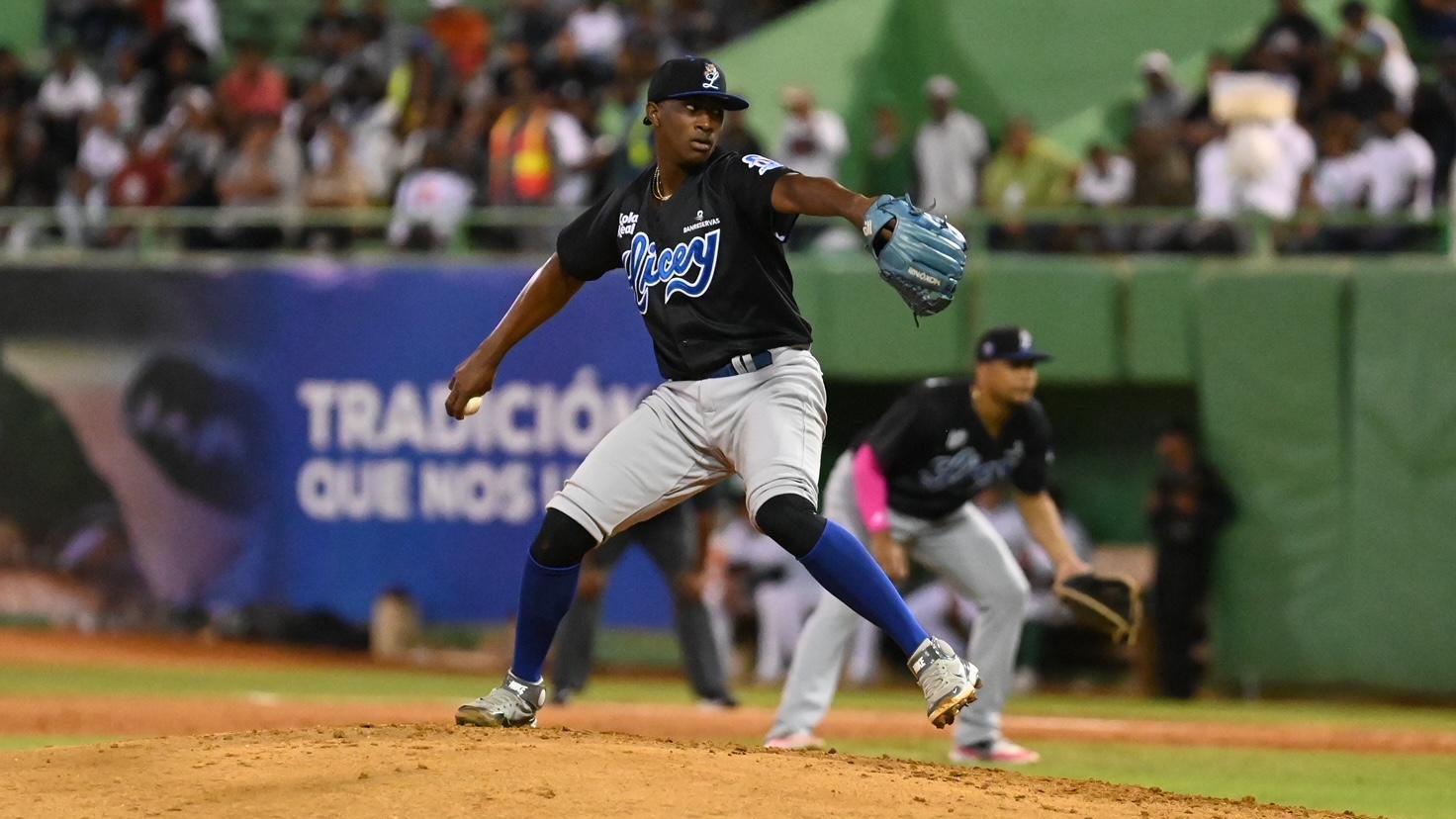 Tamárez a la altura; Núñez y el máximo esfuerzo | Licey.com