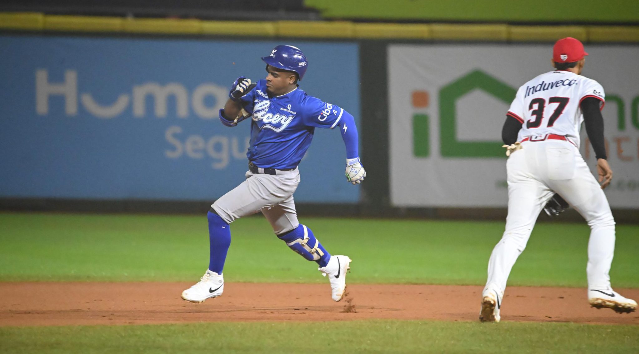 Leyba, Núñez y Rojas Jr. lideran triunfo de Licey sobre Escogido | Licey.com